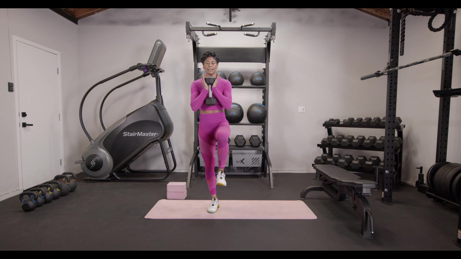 Single Leg Squat Shifts - Tru Training
